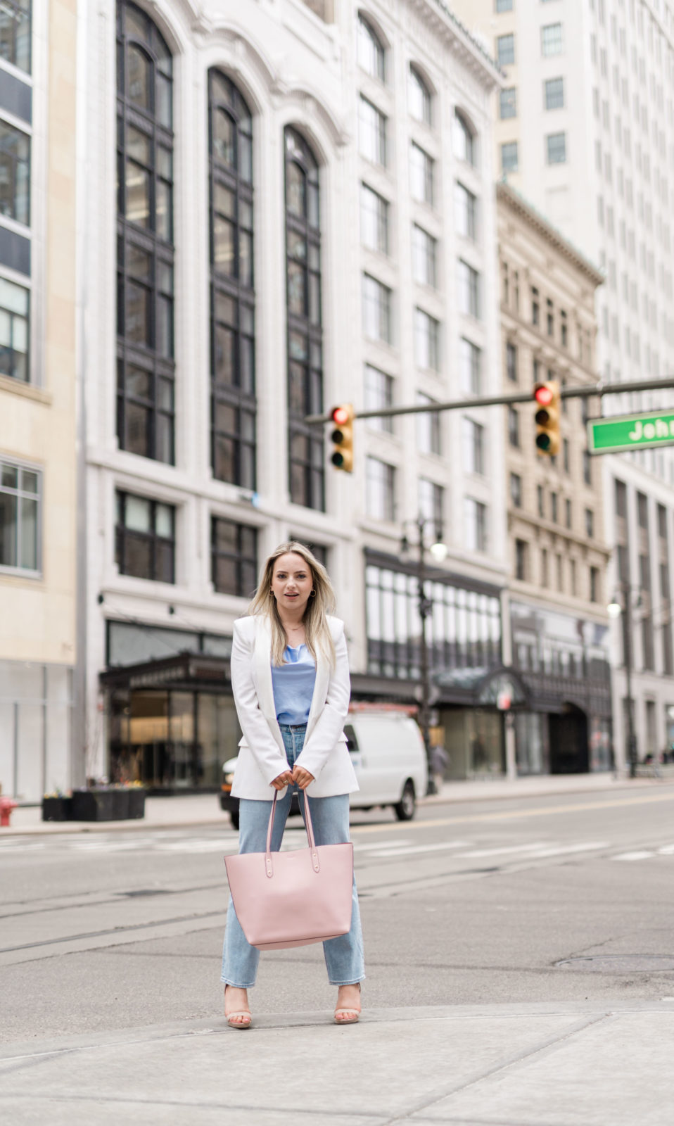 Julia Walker Real Estate Agent Brand Shoot - melissadouglasco.com